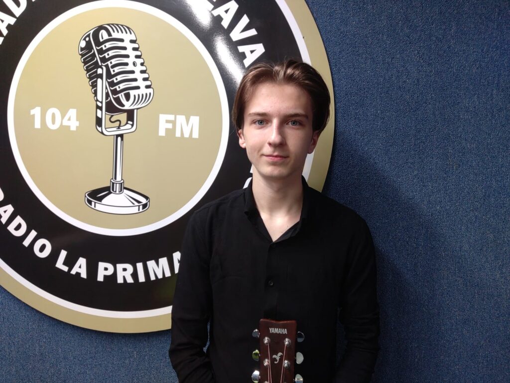 Ștefan Albu, artistul care a susținut un recital la slujba de pomenire ...